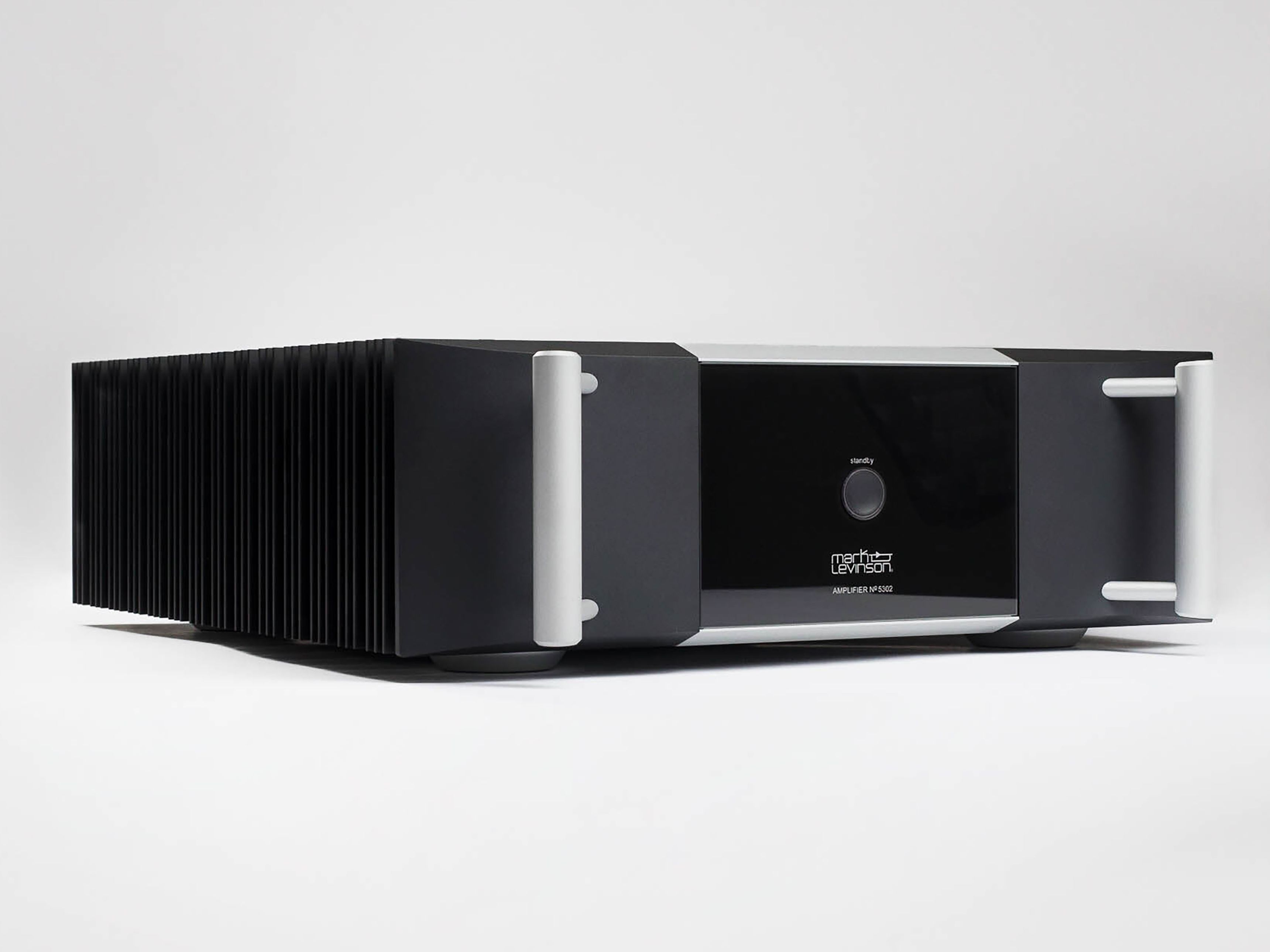 №5302 | Fully-discrete, direct-coupled, dual-monaural, Class AB amplifier